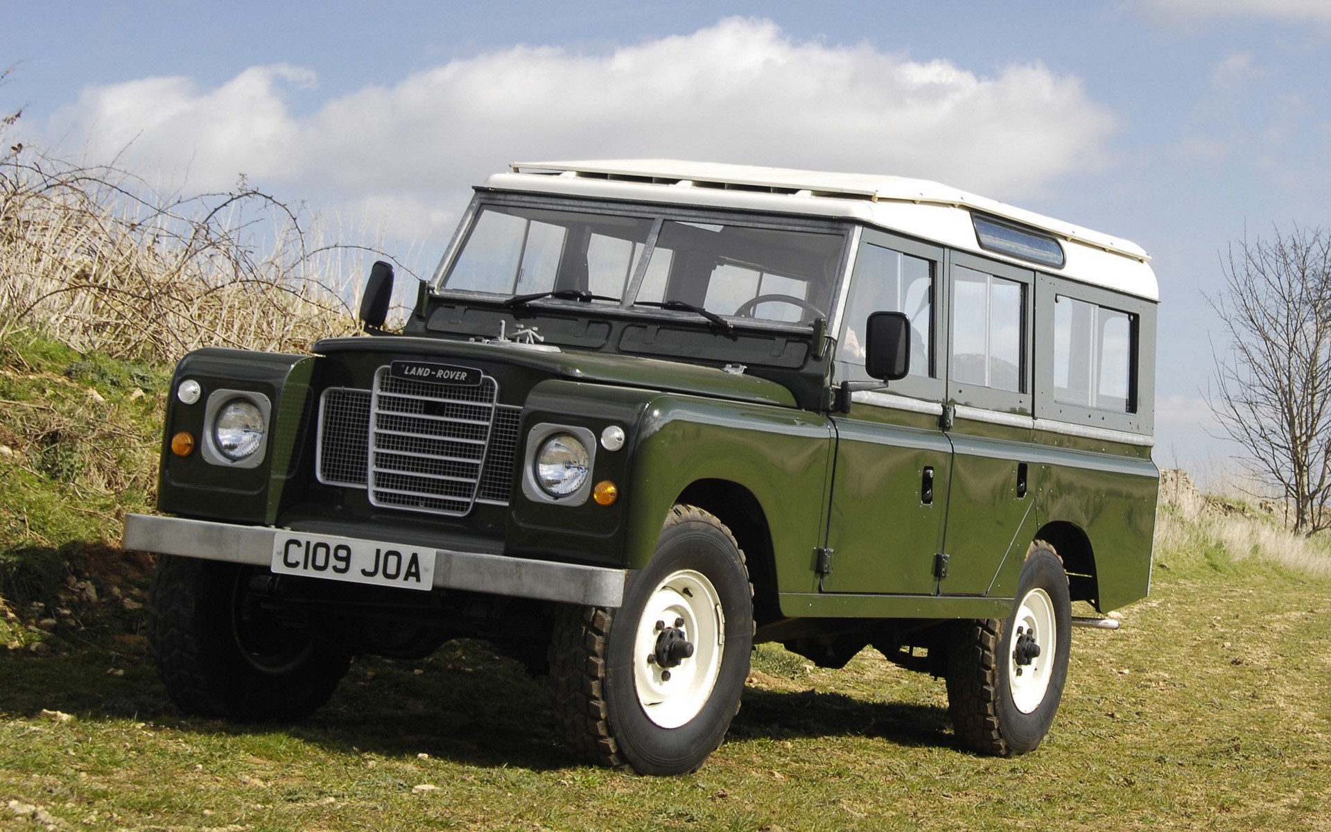 Land-Rover Series-III 2.25L (73Hp) SUV - dane techniczne, spalanie ...